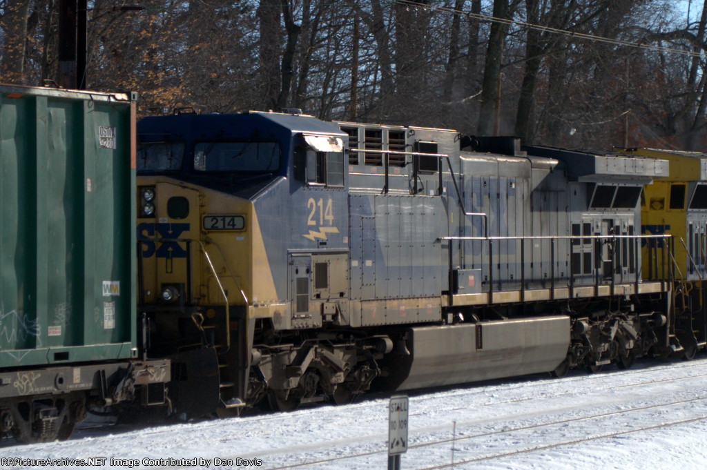 CSX AC44CW 214 trails on Q703-16